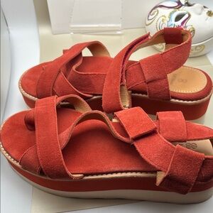 bill blass | Shoes | Bill Blass Vibrant Red Suede Radley Platform ...